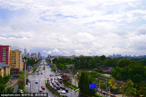 国贸CBD雨后时隐时现宛若仙境