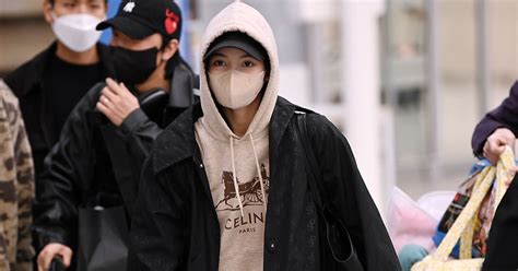 블랙핑크 리사 미국 공연 마치고 입국[엑s Hd포토]