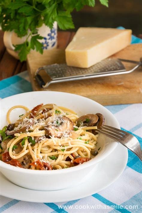 Спагети с гъби и сушени домати Кулинария Рецепты Италия