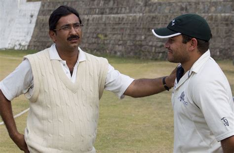 Asif Bajwa Mohammad Amirs Mentor Interacts With A First Class Player