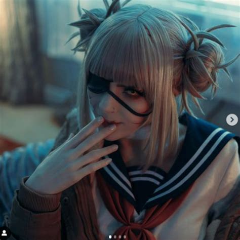 Cosplay Presenta El Lado Más Herido Y Sexy De Himiko Toga Durante La