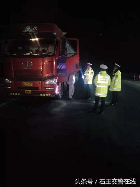 右玉交警嚴查假牌套牌假證違法行為 每日頭條