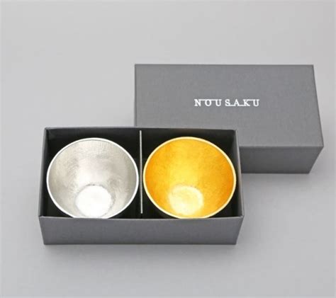 酒倒进去变更好喝日本能作绝美金箔纯锡酒杯富士山造型展现日式精致工艺 乐吃购日本