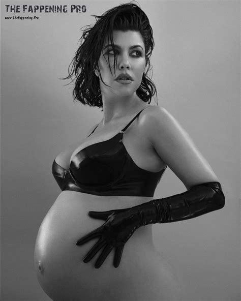 Kourtney Kardashian Nude In Vanity Fair Italy 4 Photos The Fappening