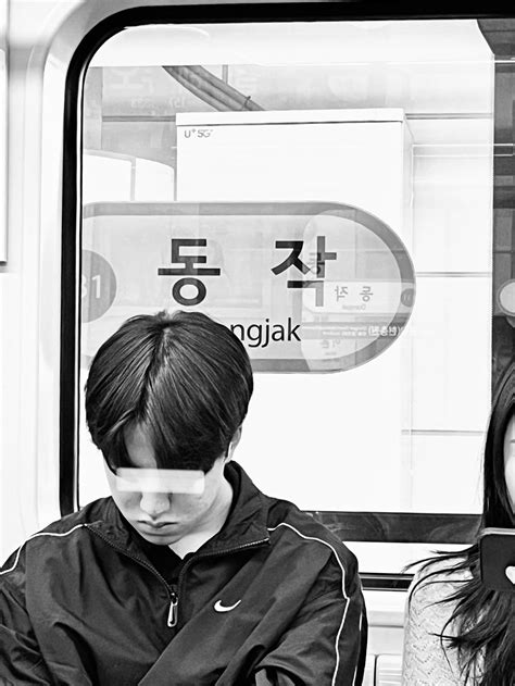 동작그만 동작그만 밑장 빼기냐 내패하고 정마담 패를 밑에서 뺐지 내가 빙다리 핫바리로 보이냐 이후 아귀는 섣부른 판단으로