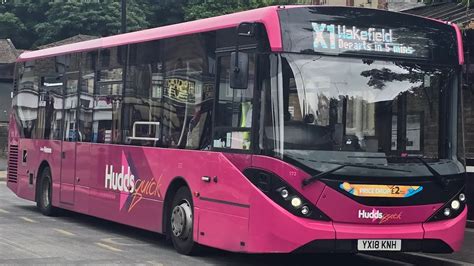Transdev Blazefield 572 Yx17knh On X1 To Wakefield Youtube