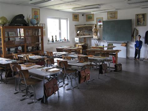 Bild Klassenzimmer Ddr Zu Ddr Museum Burg In Burg