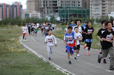 Хүн бүр хүүхдийн эрхийг хамгаалах үүрэгтэй