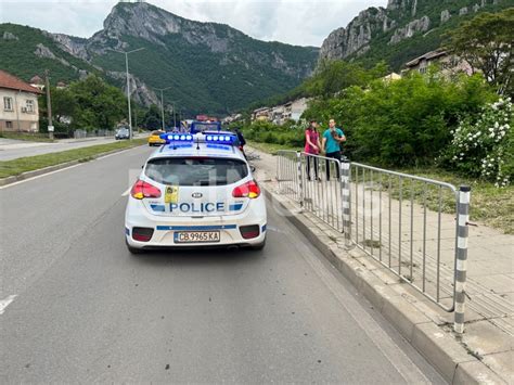 Извънредно Зам кметът на Враца Александър Владимиров катастрофира на Крайречен булевард снимки