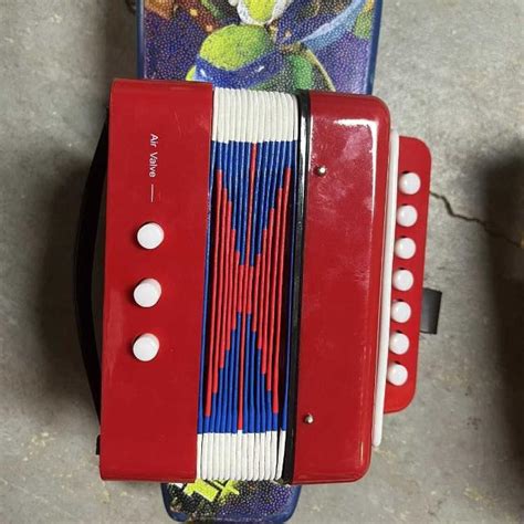 Best 7 Treble Keys And 3 Air Valves Keyboard Accordion With Accordion