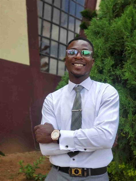 Azeem Ullah 🎩🍖 On Warpcast