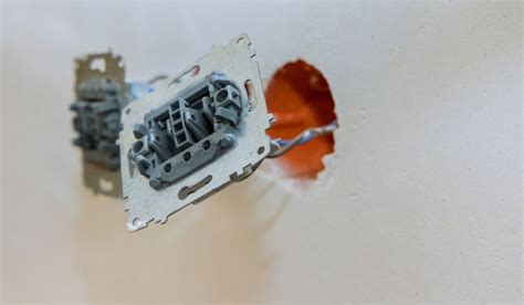 Lichtschakelaar Aansluiten 3 Draden Elektricien Louwmans