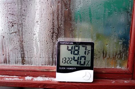 Humidity Indicator Is Indicated On The Hygrometer Of The Device An