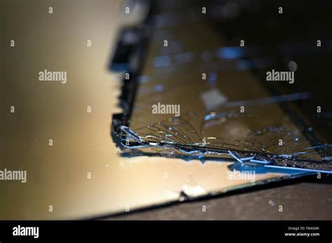 Broken Lcd Screen Wallpaper