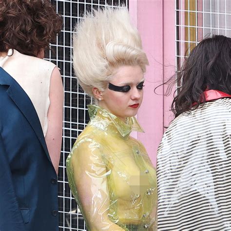 Maisie Williams In Pistol