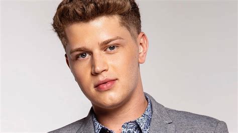 Oliver Oswald Pre Toto Nechce Odhaliť Muža Ktorý Ho Obťažol