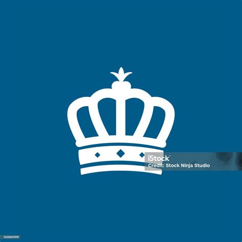 파란색 배경에 크라운 아이콘입니다 블루 플랫 스타일 벡터 일러스트 고전 양식에 대한 스톡 벡터 아트 및 기타 이미지 고전 양식 공주 교실 Istock