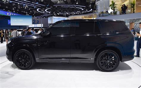 2025年想买中大型suv，建议认准这4款，小米yu7在榜