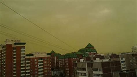 Alarma Por Nubes Verdes En Moscú Tn