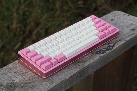 Создать мем розовая клавиатура мини клавиатура клавиатура Картинки Meme