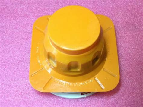 System Sensor 2400 Smoke Detector