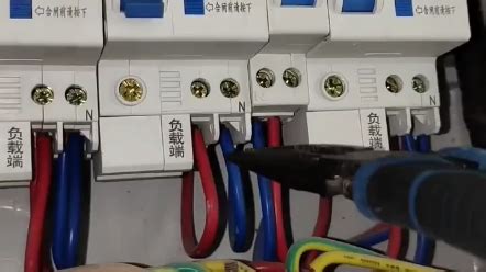 再讲一遍数显电笔区分零火地三根线的小技巧 城阳电工电路 城阳电工电路 哔哩哔哩视频