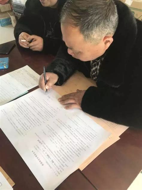 “从评估到签约成功仅用16天”胜利村向阳片4个组完成新农村搬迁签约