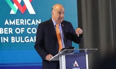 Посланикът на САЩ Всяка година има около 600 хиляди смъртни случаи заради наркотици ᐉ Новини