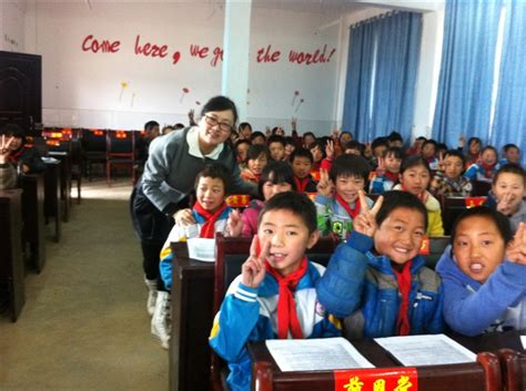 城南小学老师贵州支教 今日临安