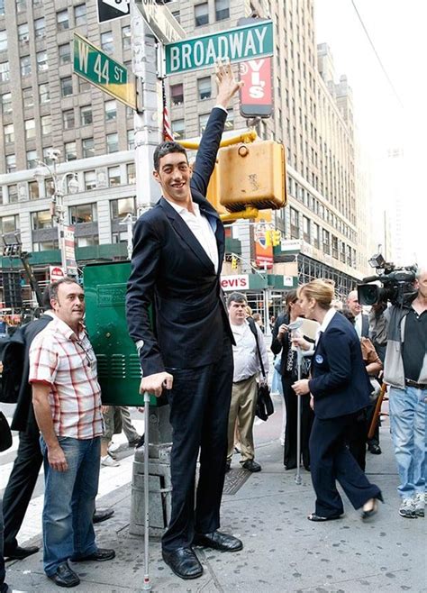 Картинки большой человек 49 фото