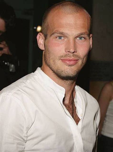 Sexy Bald Men 13 Reasons Why Bald Men Rule Mais Haircuts For Balding