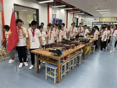 走进百年名校 助力梦想起航——省锡中实验学校小学部2021年“快乐同伴节”庆祝“六一”之寻访活动 锡山