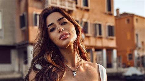 Bru Luccas Zachwyca Urod Trenerka Fitness Pokazuje Odwa Ne Kadry W Bikini