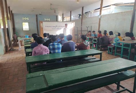 နွားထိုးကြီးမြို့ အခြေခံပညာမူလတန်းကျောင်း မြို့ရှေ့ တွင် ကလေးအလုပ်သမားပပျောက်ရေး အသိပညာပေးဟောပ