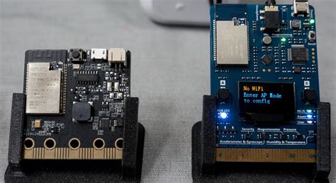 Nextech Mbits Esp32 Microbit S Wifi A Farebným Displejom Na Platforme Esp32