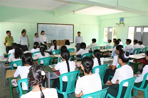 နေပြည်တော်ကောင်စီဥက္ကဋ္ဌ ဦးသန်းထွန်းဦး ငလျင်ဘေးကြောင့် ပြိုကျခဲ့သည့် နေအိမ်များအတွက် ထောက်ပံ့င