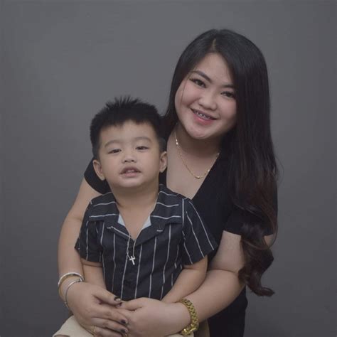 Kris April Ignacio