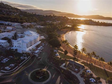 Hotel Airlie Beach ⋆⋆⋆⋆ Australia Season Deals From 155