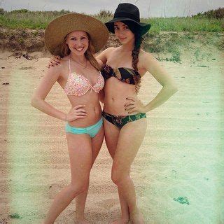 6 Latest Hot Emily Rudd Bikini Pics