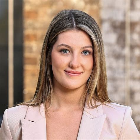 Mini Nutt • Ray White