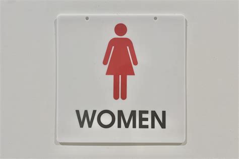 「男子トイレより清潔」はイメージだけ？ 男性の知らない「女子トイレ」のリアル マネーポストweb