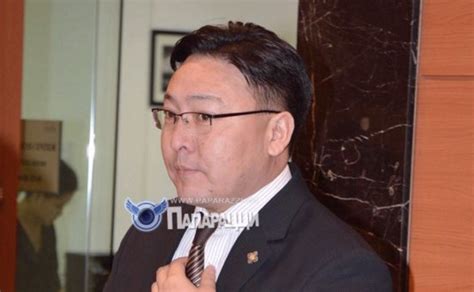 Ж Батзандан “том том” дугардаг