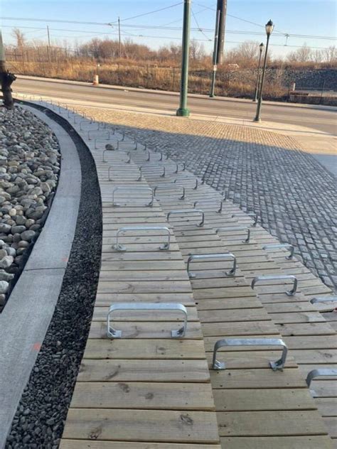 전세계 노숙자 방지 디자인 지금국내엔 네모판