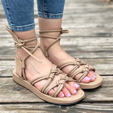 خرید و قیمت صندل دخترانه بندی نسکافه ای جنس رویه چرم صنعتی جنس زیره Eva