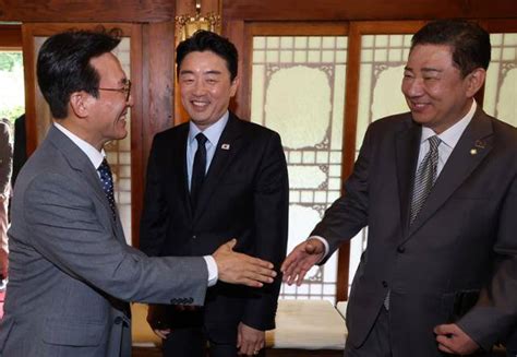 김민석 대통령실 포함 당정은 한 몸… 내란 극복·경제 회복 비전 공유