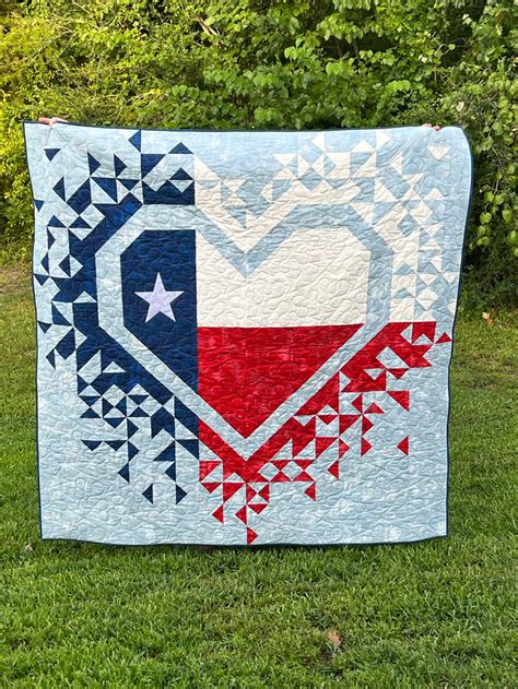 Exploding Heart Of Texas Quilt Pattern Threaded Lines