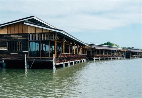 Readme Me โฮมสเตย์ เสน่ห์ทะเลจันท์ อ ขลุง กินปู ดูเหยี่ยว ใกล้ชิดธรรมชาติ