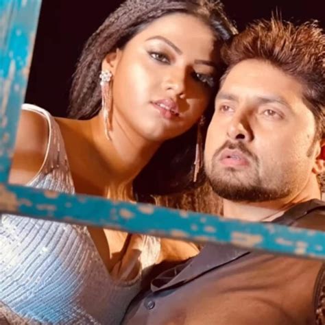 Vikraant Singh And Raksha Gupta Romantic Video Is Going Viral On