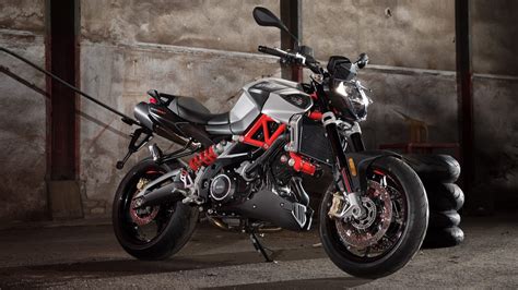 Aprilias New V Twin Streetfighter Is The Perfect Suzuki Sv650 Alternative