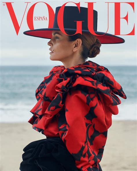 Cindy Crawford Covers Vogue Stylish Starlets